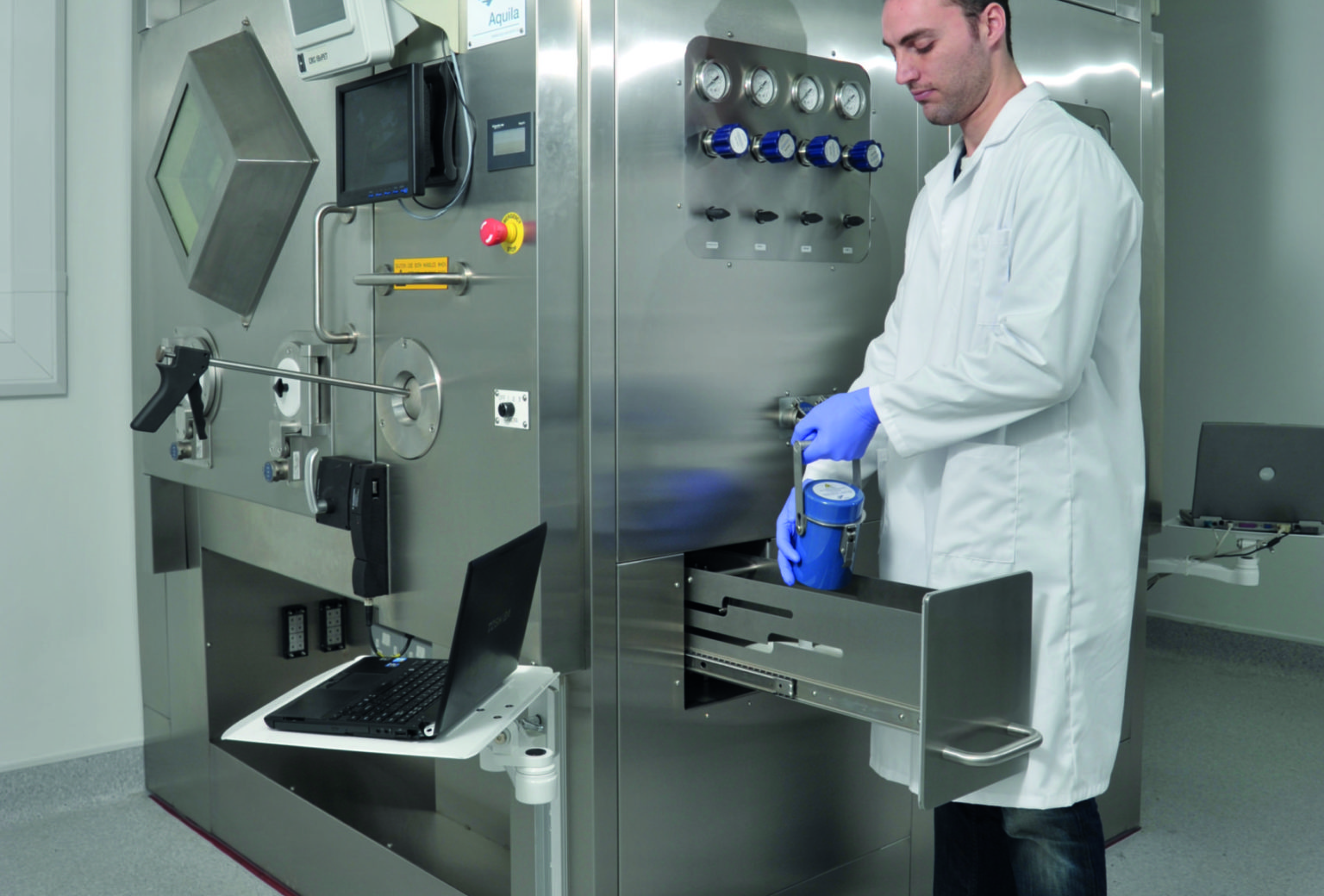 Hot Cells - Cyclife Aquila Nuclear | EDF Group