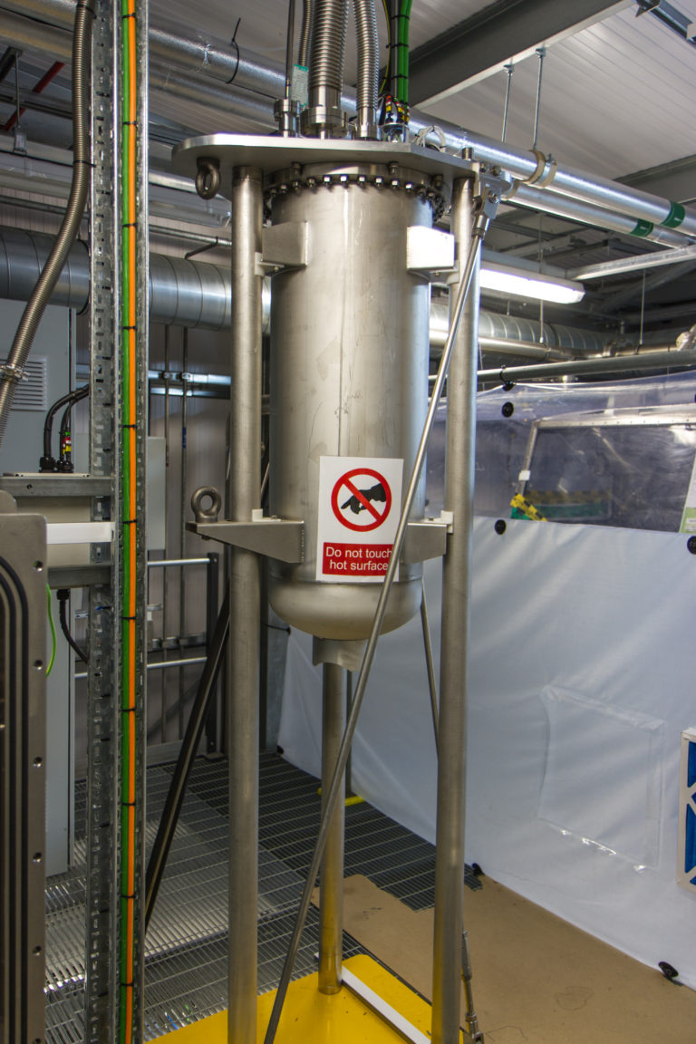Vacuum Containment Vessels - Cyclife Aquila Nuclear | EDF Group